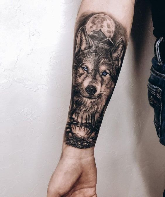Wolf Tattoos: Symbolism and Design Inspiration | VEAN Studio - VeAn Tattoo