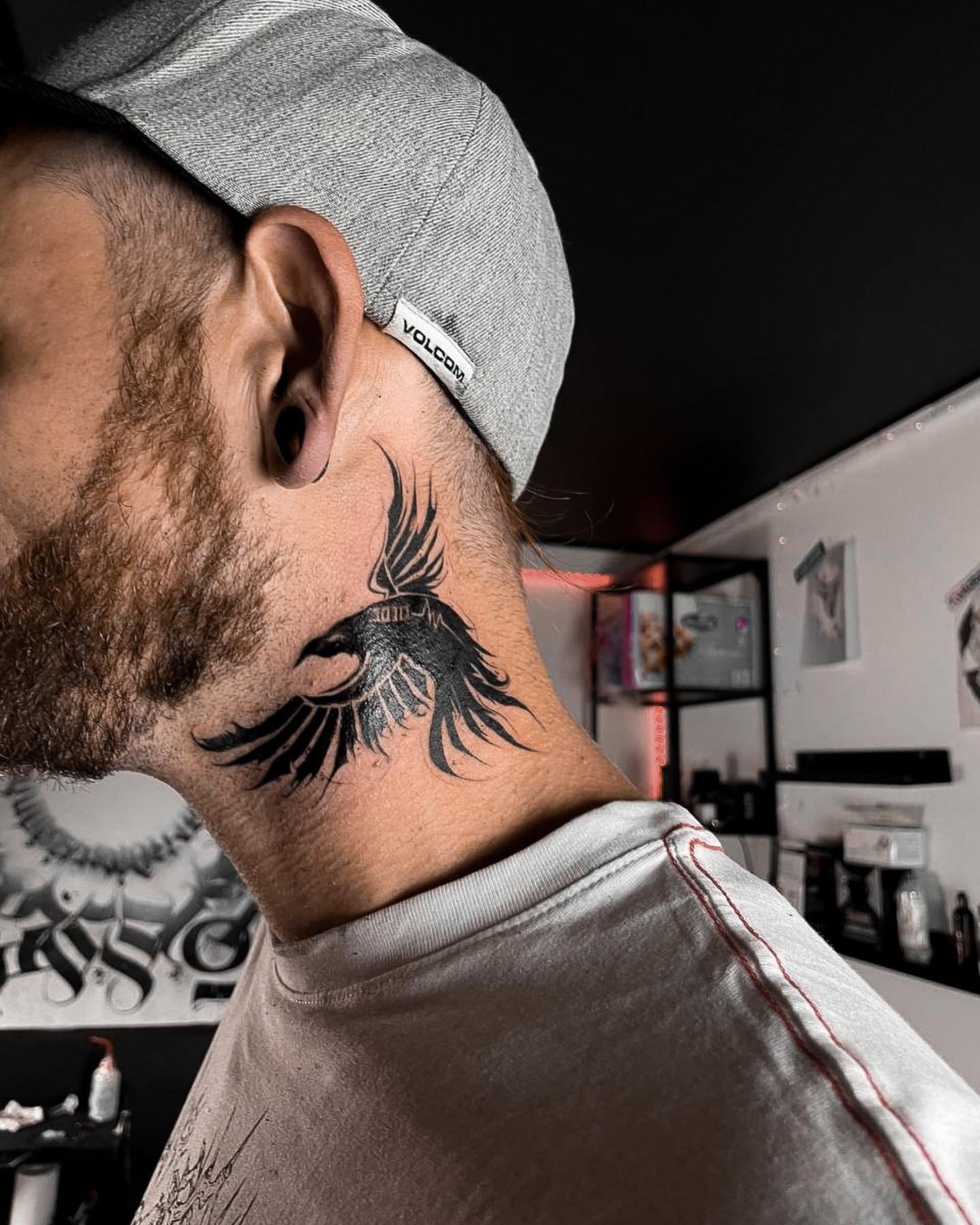 Men's Neck Tattoos: Symbolism and Personal Expression | VeAn Tattoo