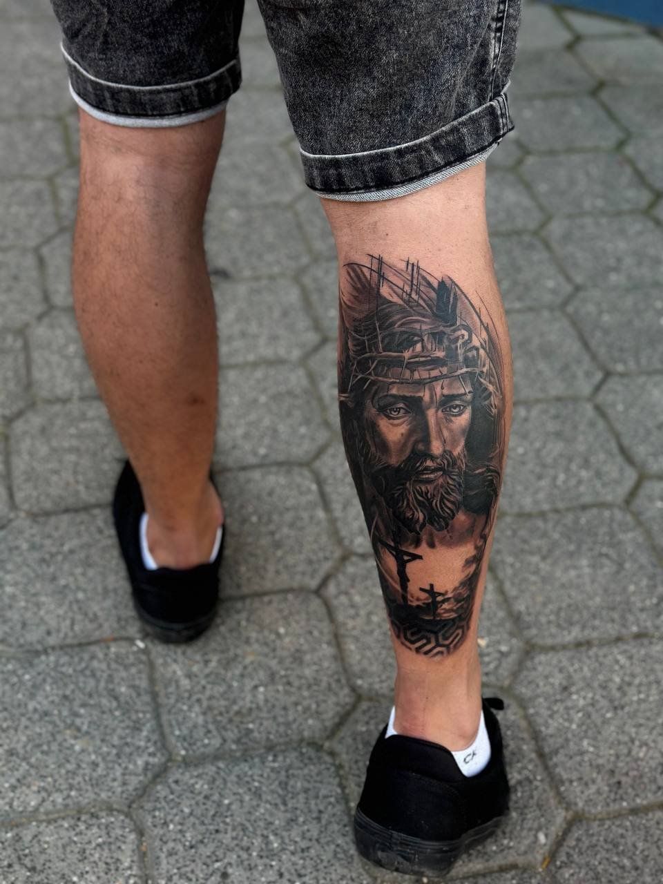 Leg Tattoos for Men: History, Symbolism, and Styles | VeAn Tattoo